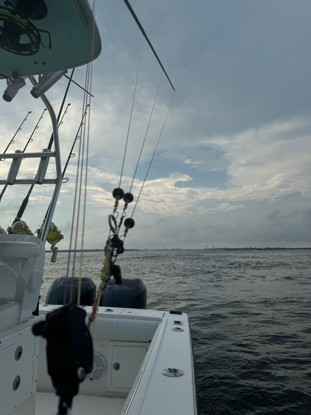 Carbon Fiber Outriggers For Offshore Trolling